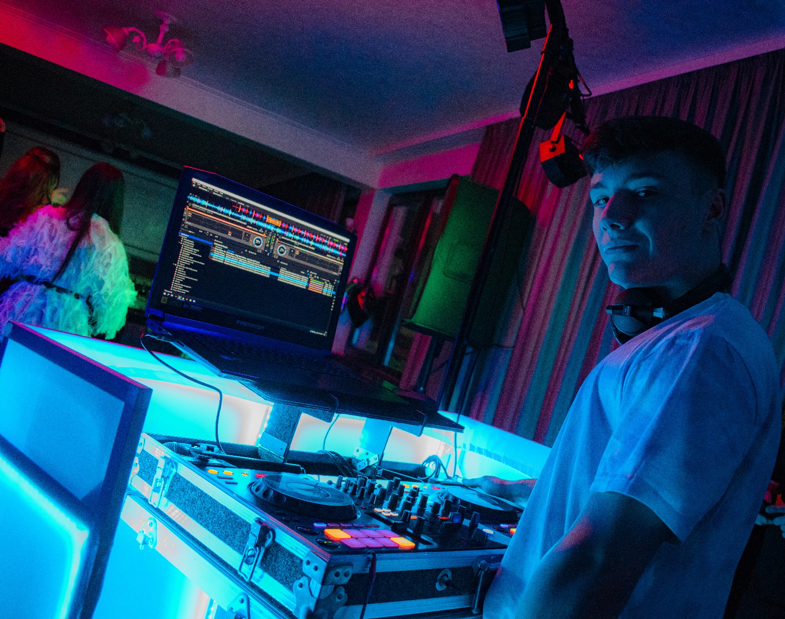 Echipa | Dj Jo Varas